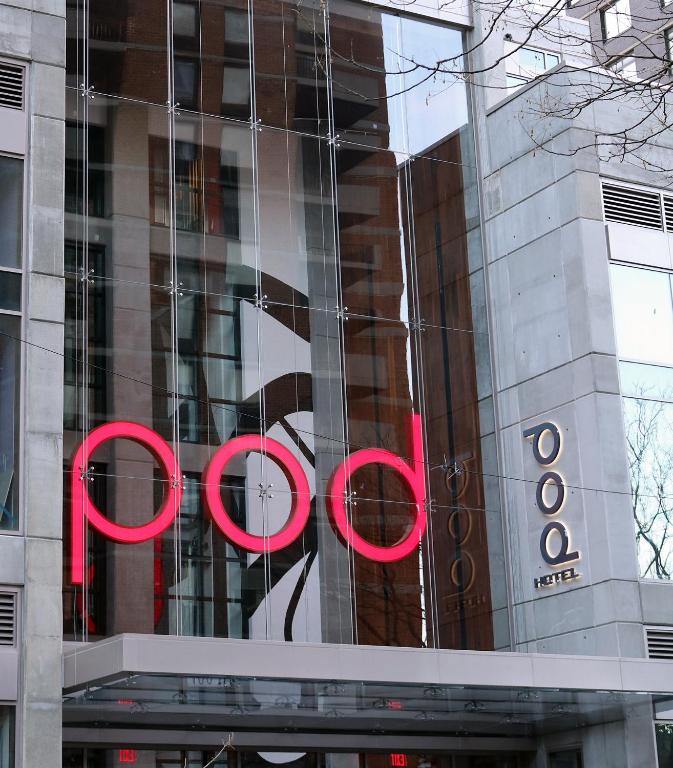 POD TIMES SQUARE – TOP TRAVEL & FOOD MAGAZINE